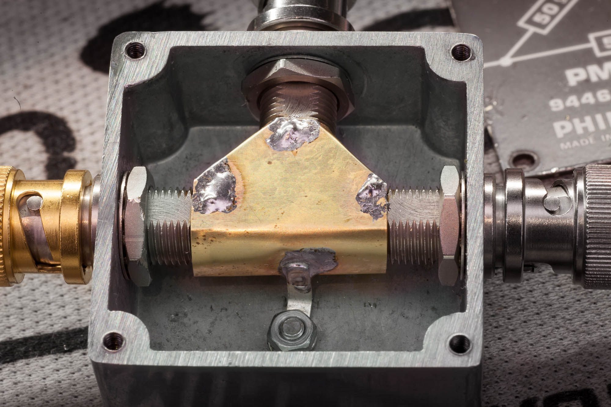 50 Ohm weerstands splitters - Forum - Circuits Online